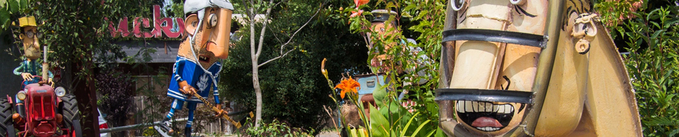 Patrick Amiot Junk Art - Attractions - Baseball Life